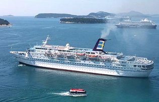 Atlantis Travel Cruises in Greece - The Ocean Countess cruise ship